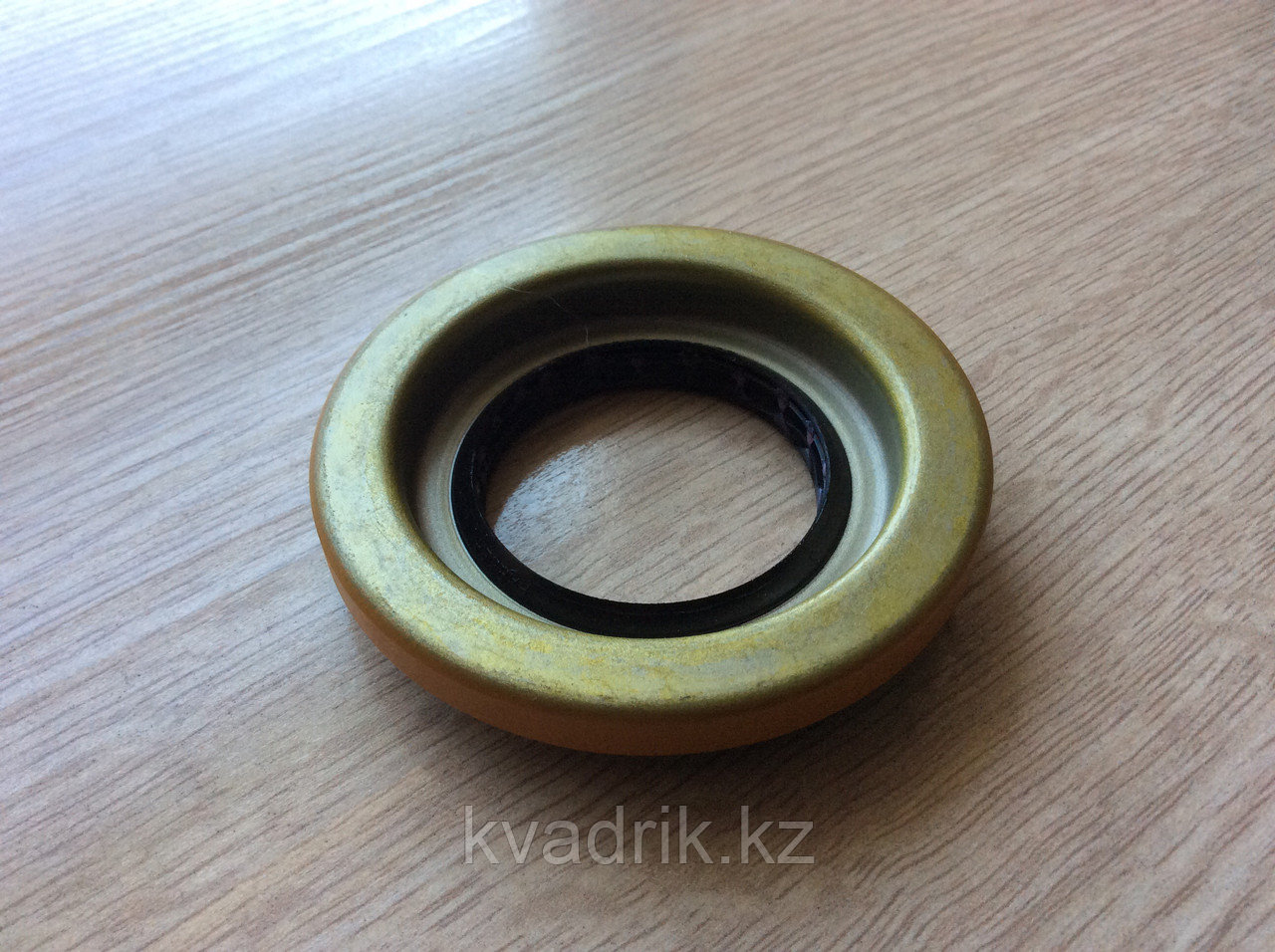 Сальник хвостовика редуктора Can Am OEM 705401481 оригинал (id 5817531)