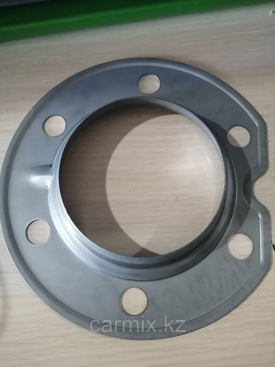 42441-60060, Дефлектор (маслоотражатель) задней полуоси TOYOTA LAND ...