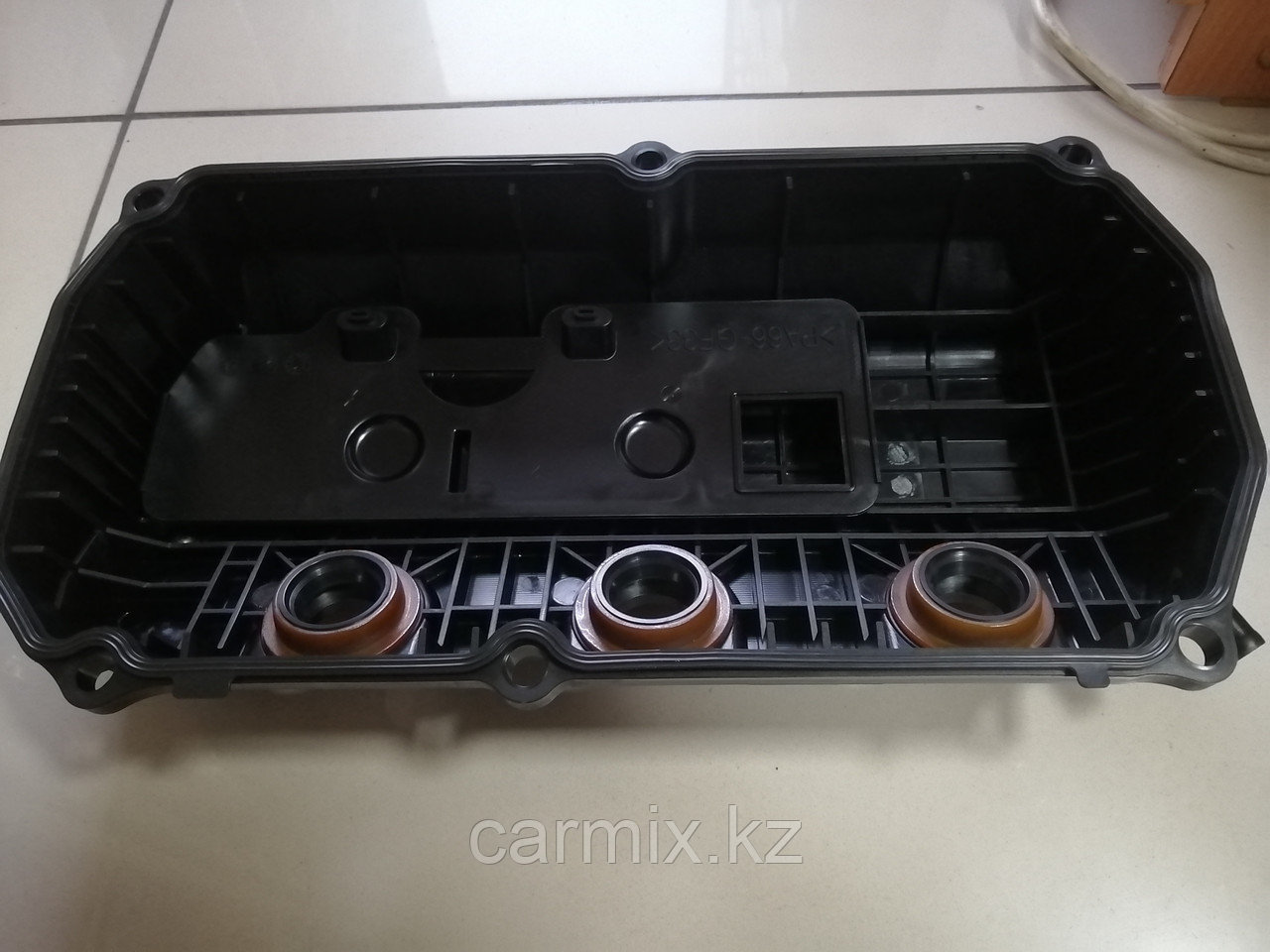 1035A702, 1035A942, Клапанная крышка задняя (правая) MITSUBISHI ...