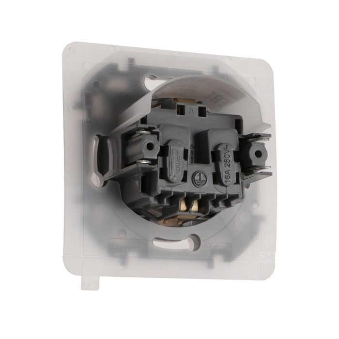Розетка Legrand INSPIRIA, 2К+З, IP 44, с откидной крышкой и шторками ...
