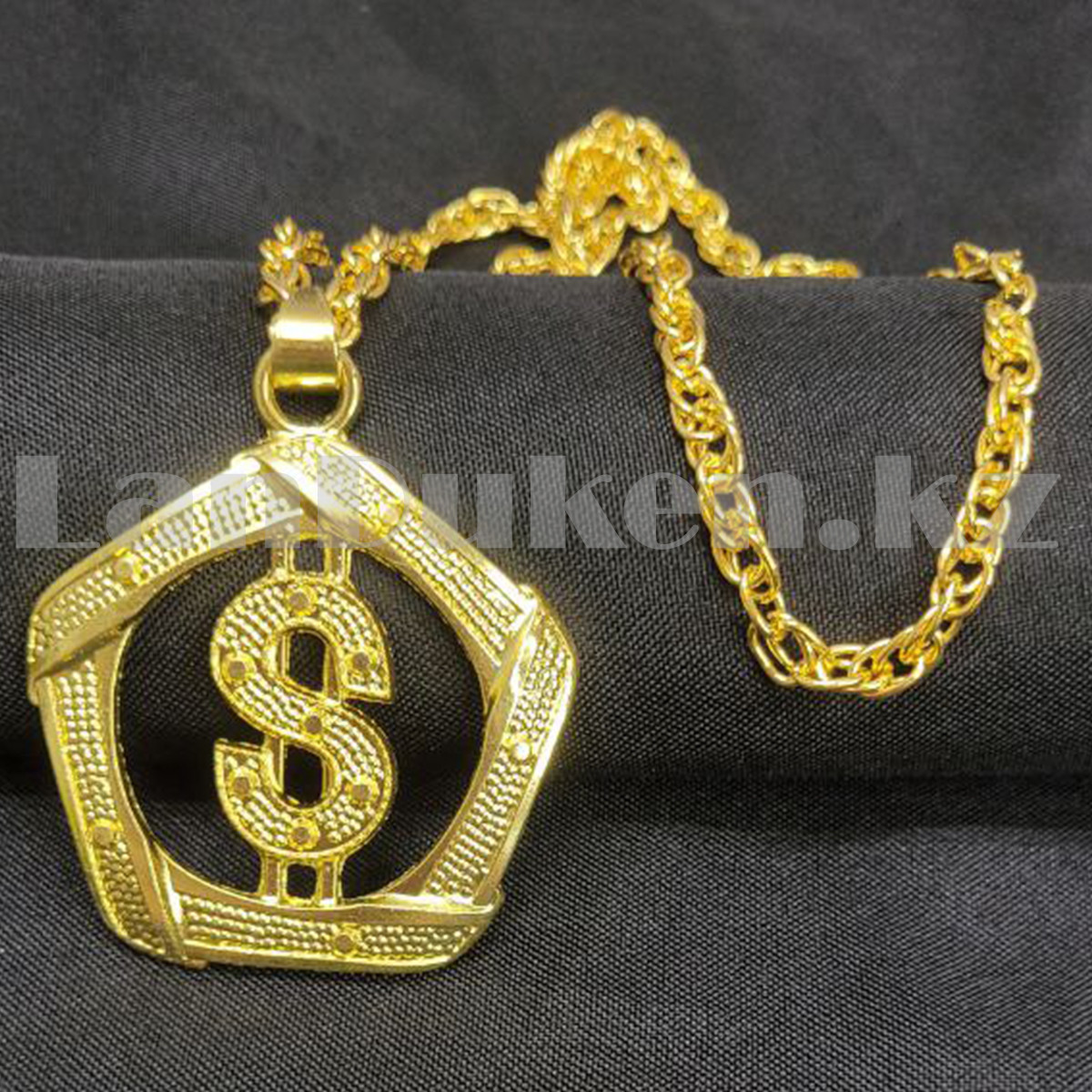 Цепь с подвеской 68 см золотистая